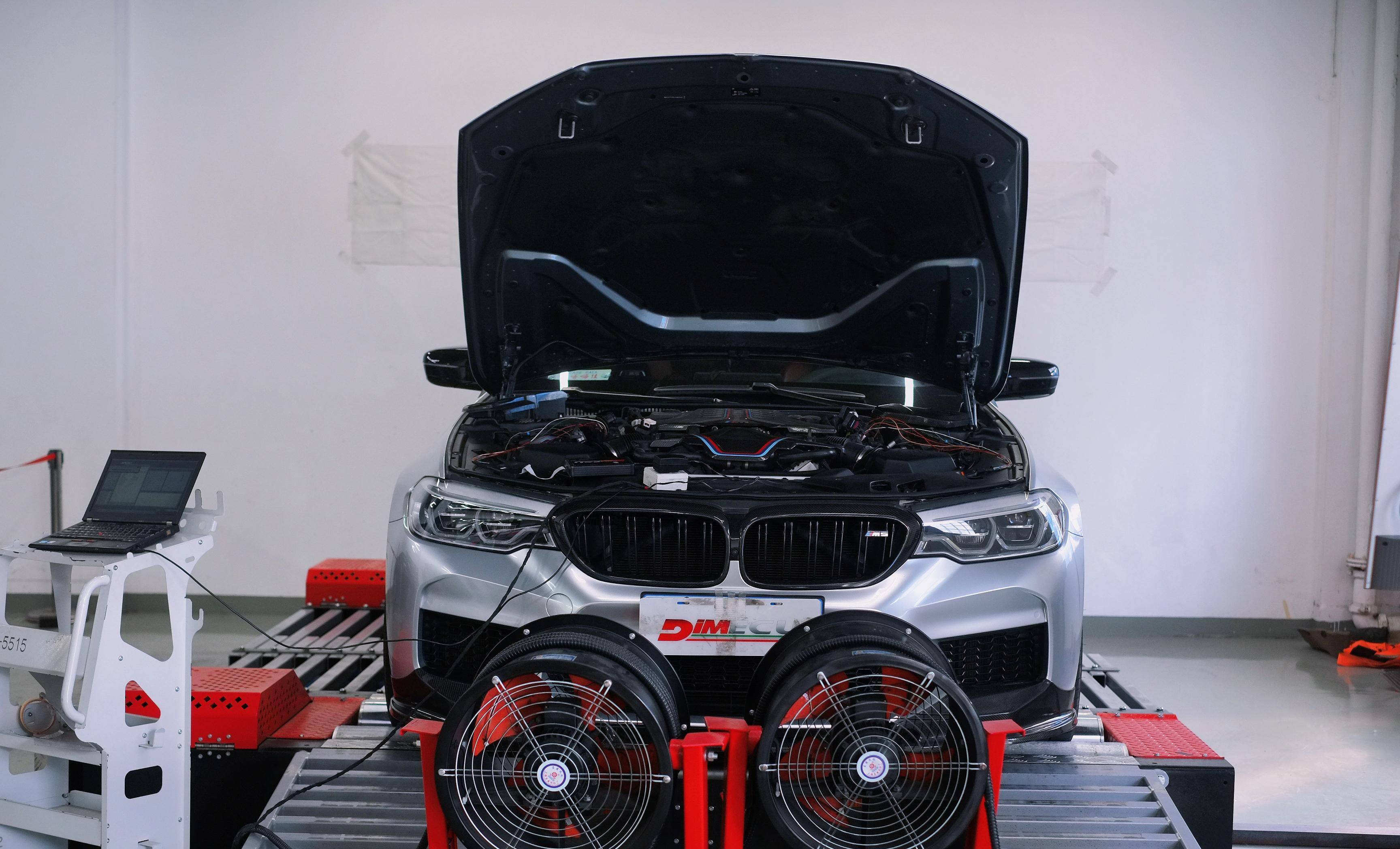 宝马M5 4.4T 刷ECU程序 动力提升 705匹马力提升指南_搜狐汽车_搜狐网