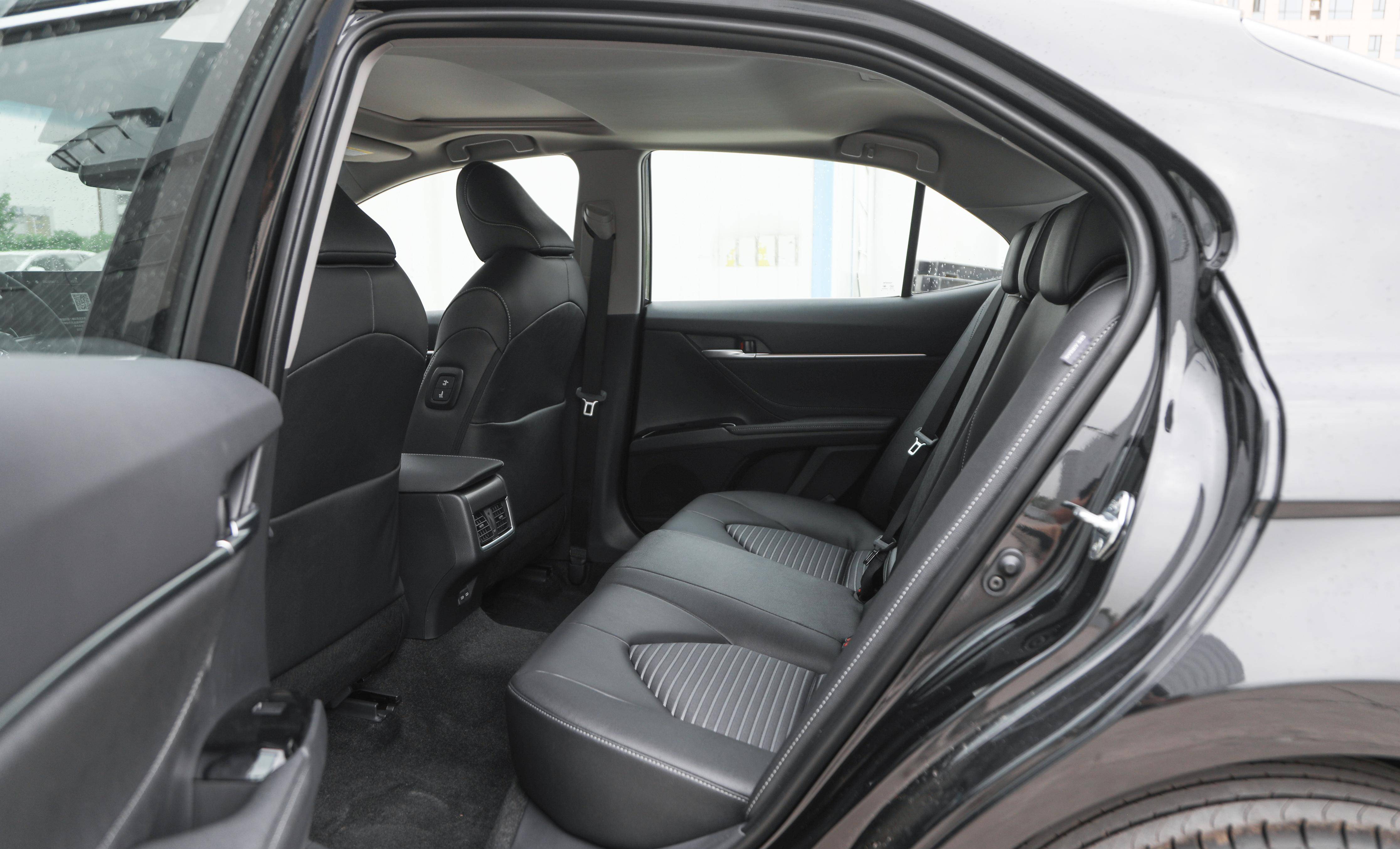 一代经典凯美瑞，降价促销，油耗6.07L，轴距2825mm，香吗？_搜狐汽车_搜狐网