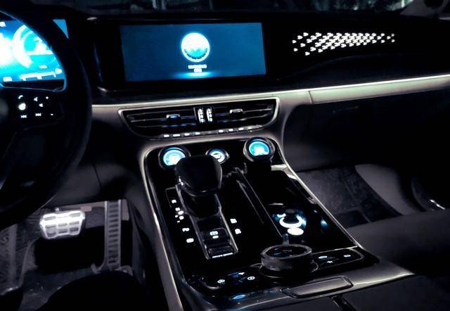 沃尔沃S90对比红旗H9，哪款更实用？_搜狐汽车_搜狐网