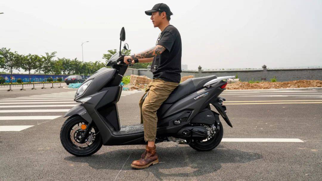 标配ABS+TCS，大阳发布9999元VPS125极致版，125通路踏板的革命开始了_搜狐汽车_搜狐网