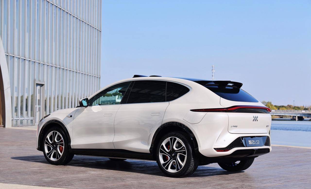 智己LS7对比蔚来ES7：国产纯电豪华SUV对决，哪款更适合你？_搜狐汽车_搜狐网