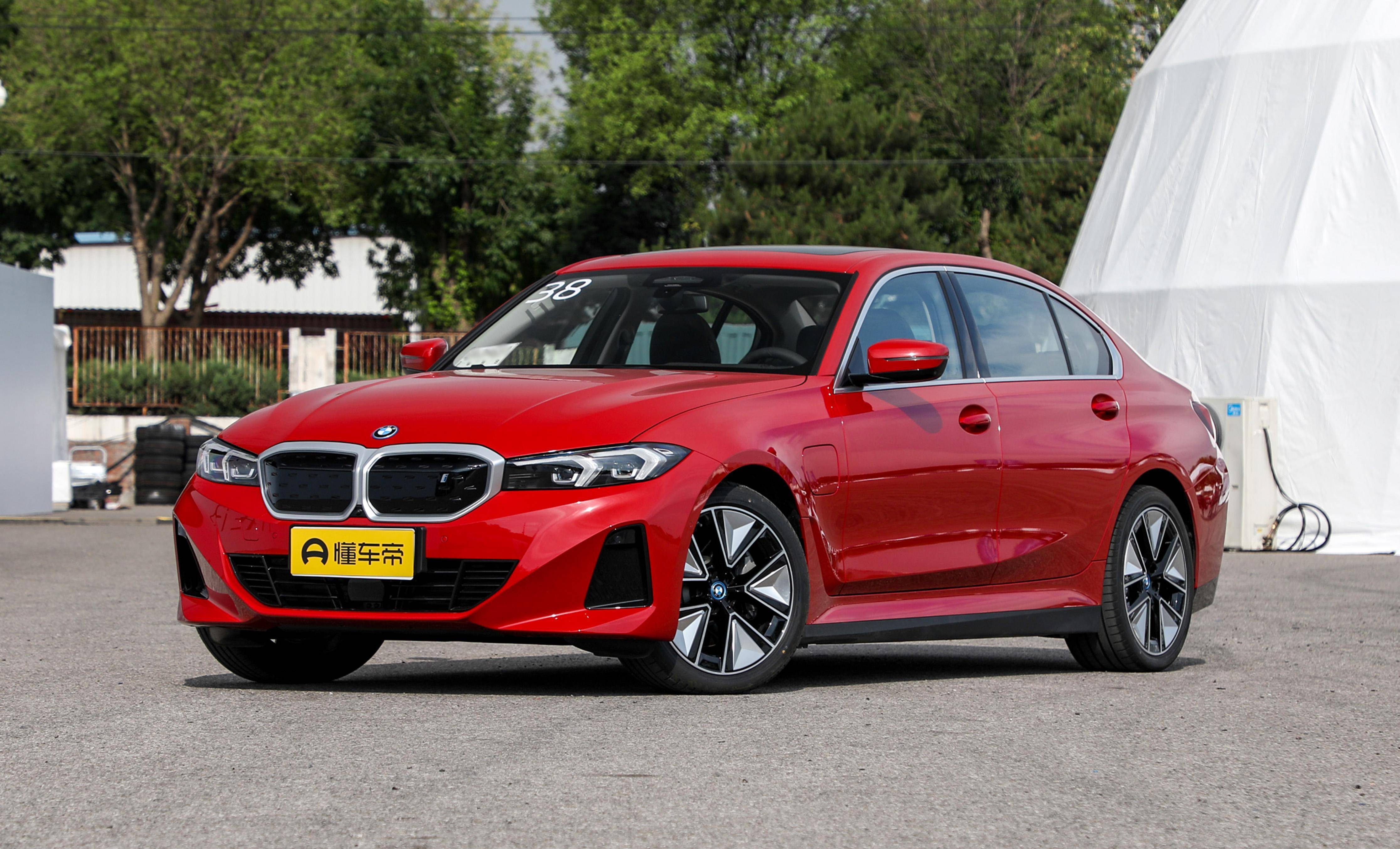 30万预算买豪华品牌轿车，你选宝马i3，还是凯迪拉克CT5？_搜狐汽车_搜狐网