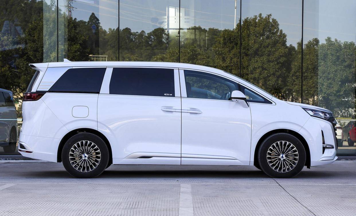 腾势D9 DM-i迅速崛起，与别克GL8相比，优势何在？_搜狐汽车_搜狐网