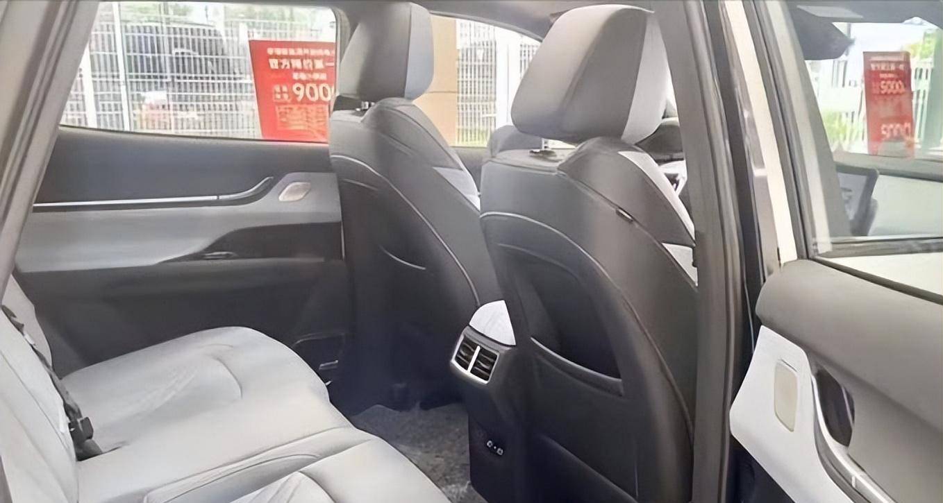 全新奇瑞eQ7电动SUV上市！内饰升级、价格诚意，超长续航惊艳亮相_搜狐汽车_搜狐网