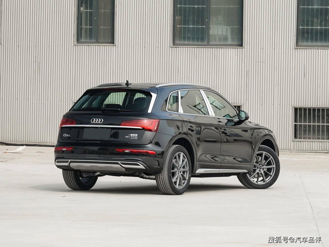 豪华品牌间的对决，奔驰GLC、凯迪拉克XT5和奥迪Q5L_搜狐汽车_搜狐网
