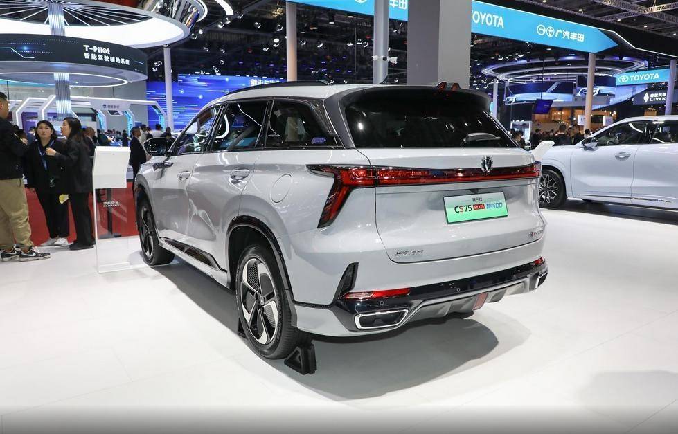 与比亚迪宋PLUS DM-i“掰手腕”，长安CS75 PLUS 智电iDD凭什么？_搜狐汽车_搜狐网