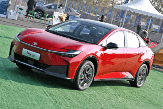 一汽丰田bZ3相比时下火爆的竞品们，依然有卖点！_搜狐汽车_搜狐网