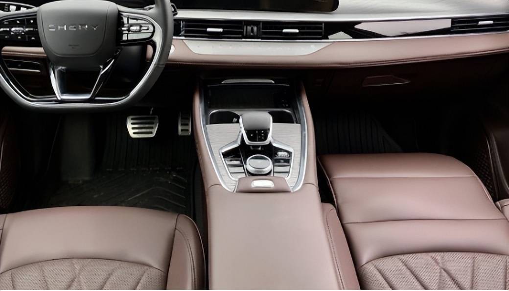 十三万级SUV选谁？瑞虎8 PRO与第二代CS75PLUS！_搜狐汽车_搜狐网