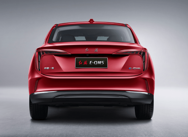 自主品牌的纯电之战，红旗E-QM5 560KM PLUS对比小鹏P7_搜狐汽车_搜狐网