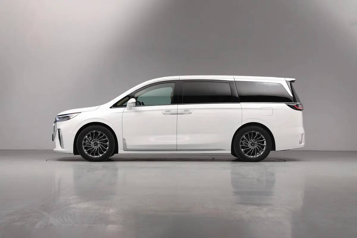 30万级MPV天花板，驾控、安全都是一流，岚图梦想家真有这么牛？_搜狐汽车_搜狐网