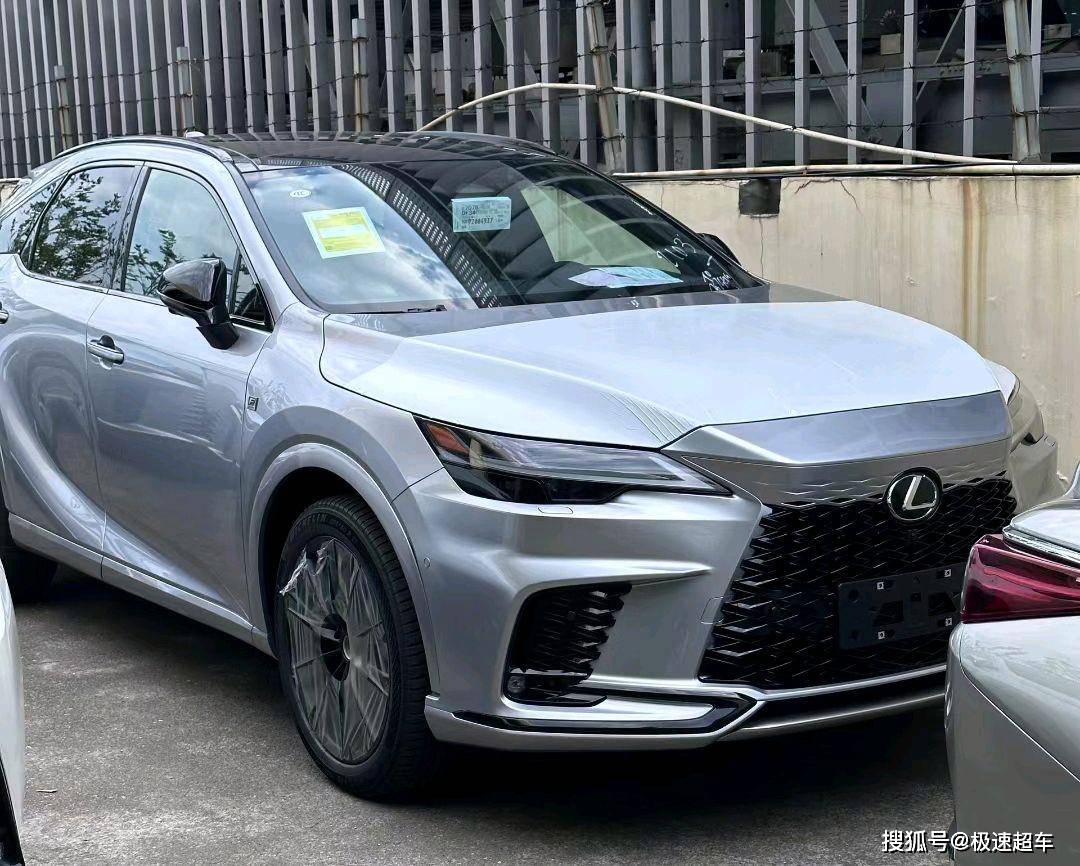 首批新款雷克萨斯RX抵达国内，搭载2.4T引擎，线条犀利，真帅气_搜狐汽车_搜狐网
