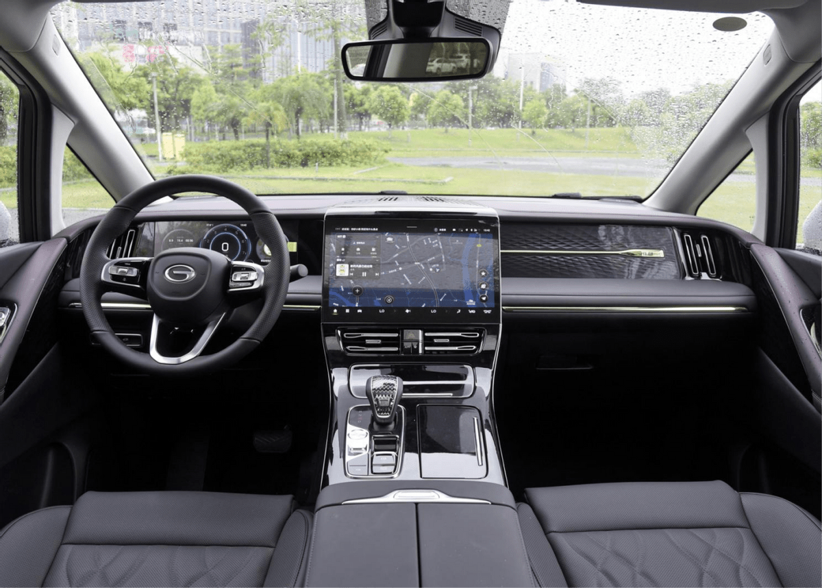 新款传祺M8大师版，MPV里的性价比之王_搜狐汽车_搜狐网