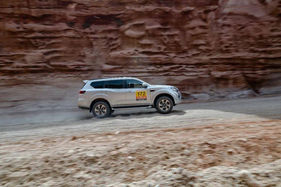 预售16.98万元起 新款郑州日产帕拉丁将于8月13日上市 配2.0T+8AT_搜狐汽车_搜狐网