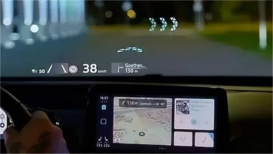 HUD是怎么优化驾驶体验的?_搜狐汽车_搜狐网