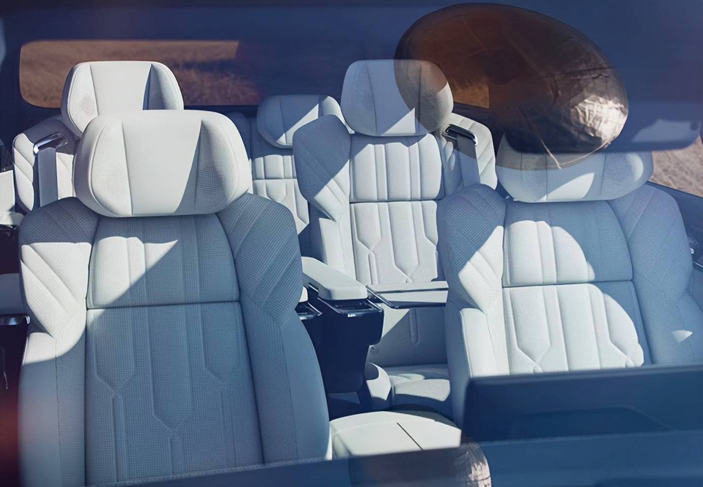 别为家人委屈自己！理想L9对比极氪009深度分析，告诉你正确答案_搜狐汽车_搜狐网