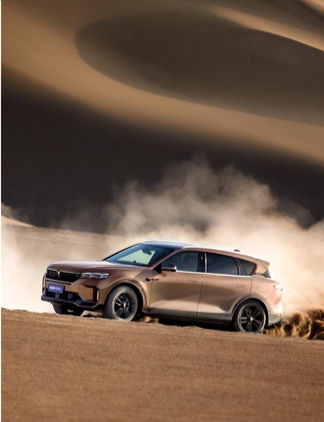 岚图再出大招，续航超1200km的新岚图FREE 8月19日正式上市_搜狐汽车_搜狐网