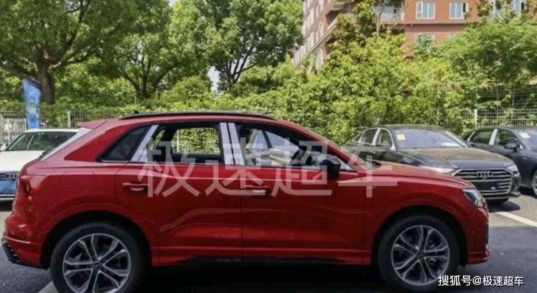 全新奥迪Q3登场，红色漆面更加时尚，1.5T引擎动力澎湃，真帅气_搜狐汽车_搜狐网