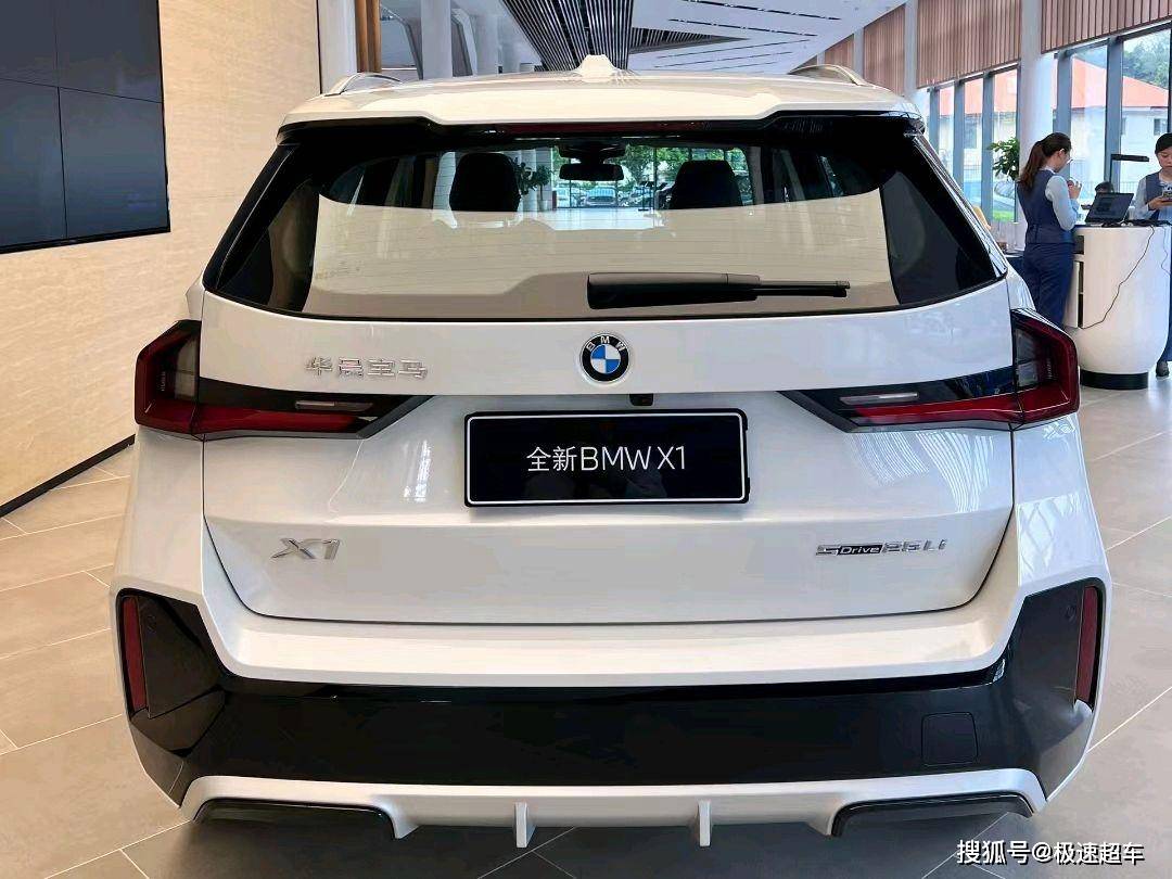 落地26万！2.0T+8AT，全新宝马X1“扛不住了”，竞争新款奥迪Q3_搜狐汽车_搜狐网