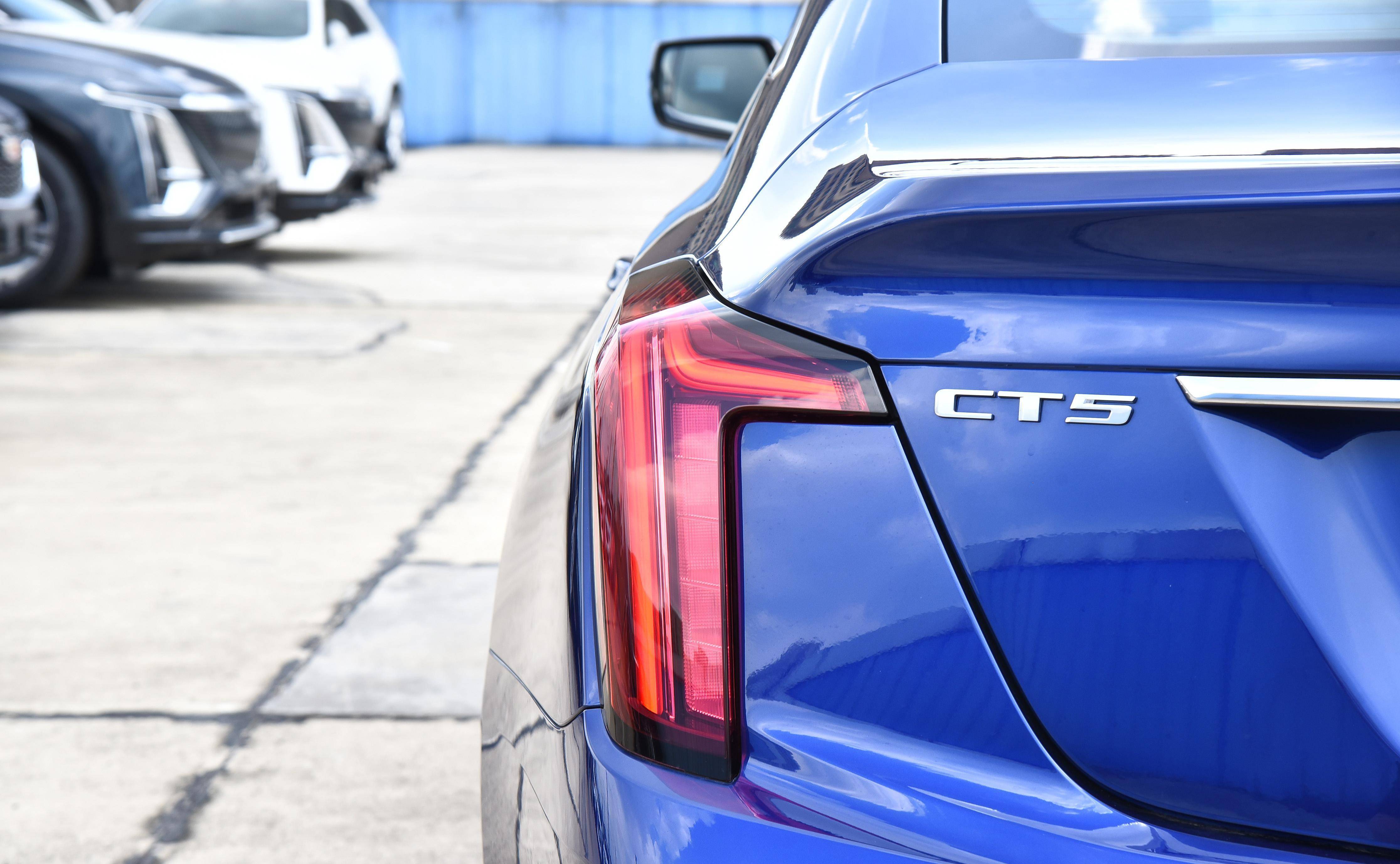 降幅4万，采用2.0T+10AT组合，还是后驱动力，凯迪拉克CT5_搜狐汽车_搜狐网