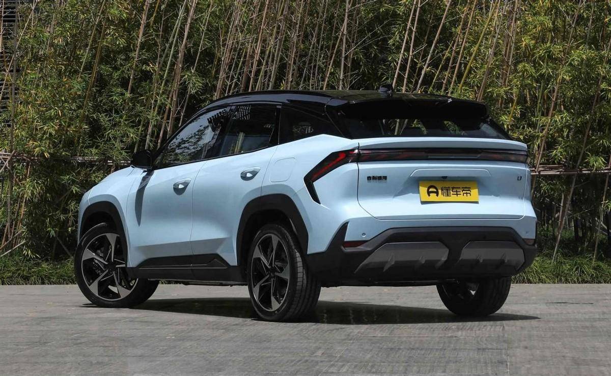 家用SUV二选一，深蓝S7深度对比吉利银河L7，谁是更好的选项？_搜狐汽车_搜狐网