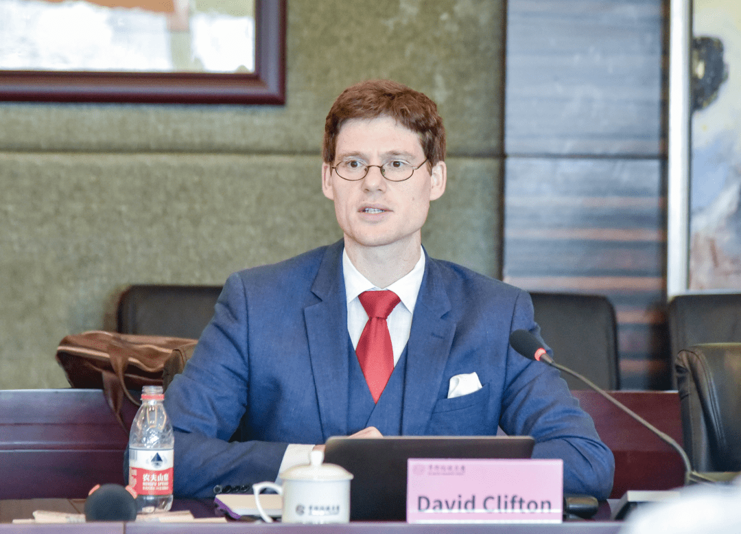 牛津大学教授David Clifton回访华邦控股集团_养老_智慧_数字