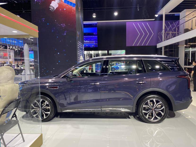 大空间豪华C级SUV，全新红旗HS7上市，售价25.58万起_搜狐汽车_搜狐网