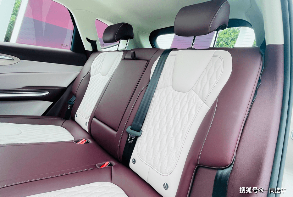 试驾一汽奔腾T90，2.0T+8AT动力又快又稳，10万级SUV中的操控能手_搜狐汽车_搜狐网