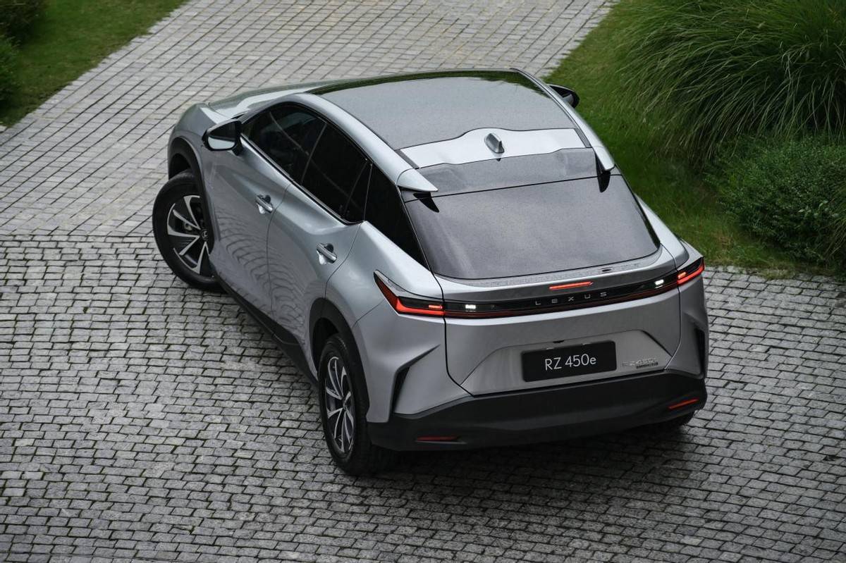 试驾雷克萨斯全新RZ| 丰田的纯电之路，由雷克萨斯来开拓_搜狐汽车_搜狐网