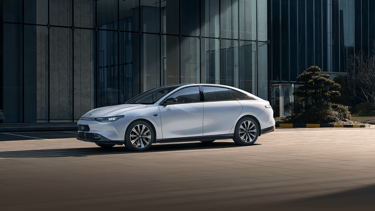 15万级纯电，底盘中国十佳的C01和SL03还在纠结谁？_搜狐汽车_搜狐网