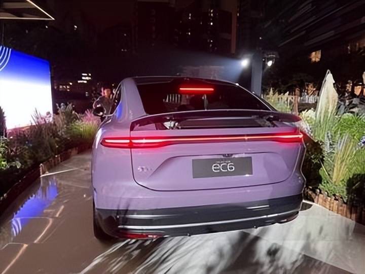 全新蔚来EC6到底行不行？有优点也有缺点_搜狐汽车_搜狐网