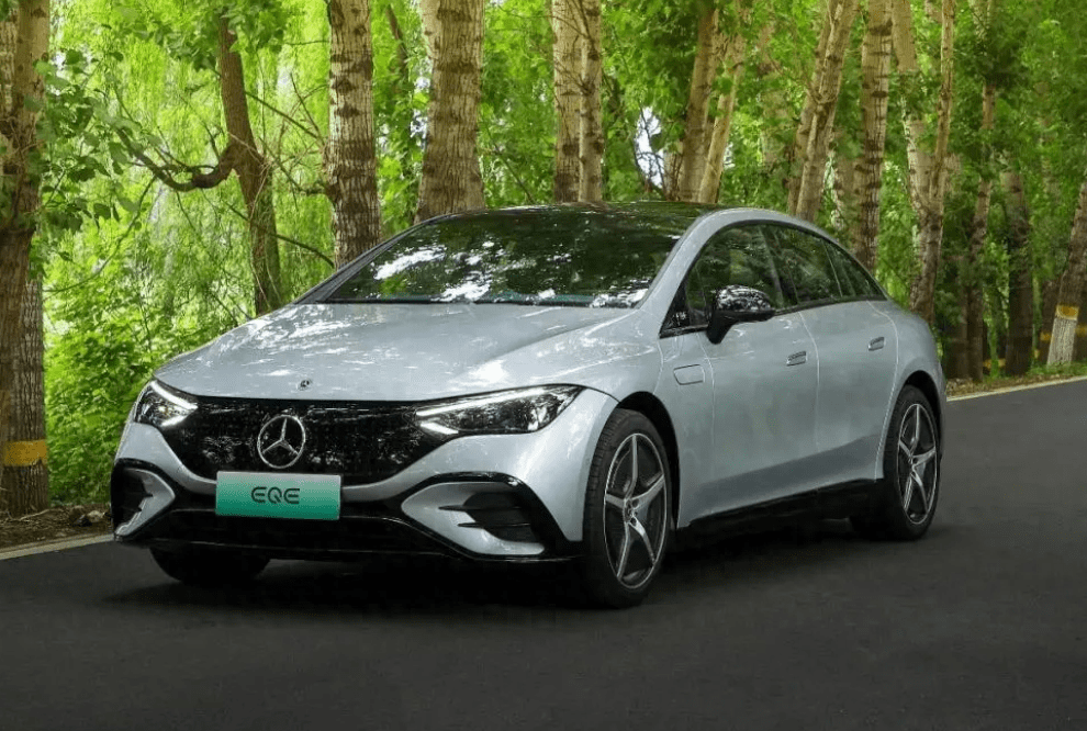 BBA开始做出降价表率，奔驰EQE降22万，宝马i3优惠12万！_搜狐汽车_搜狐网