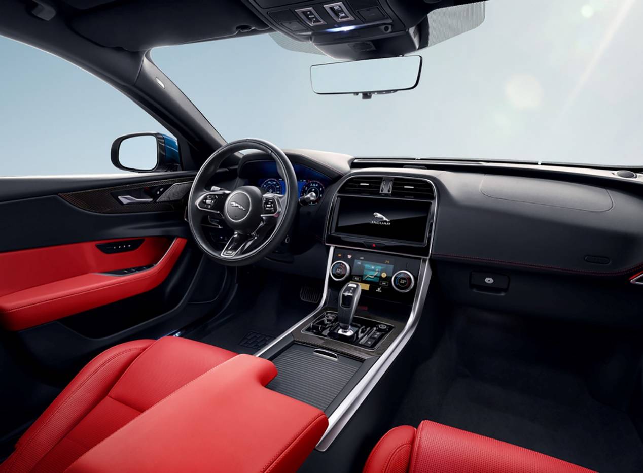 最近什么日子 豪车扎堆上市 奔驰C级/奥迪A4L/A6L/捷豹XEL/路虎发现_搜狐汽车_搜狐网