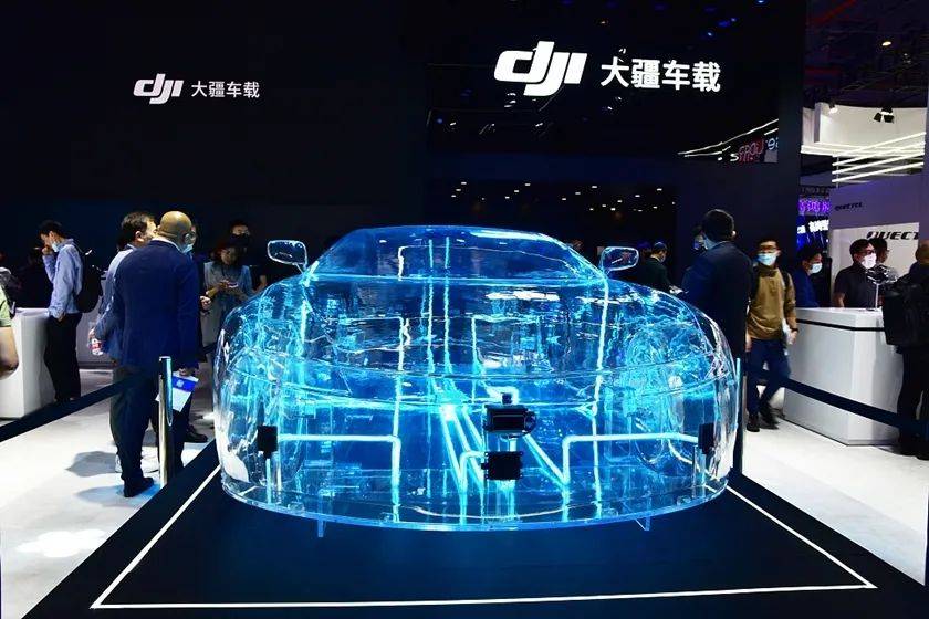 大疆车载大爆发！纯视觉NOA，不依赖高精度地图，仅32TOPS算力_搜狐汽车_搜狐网