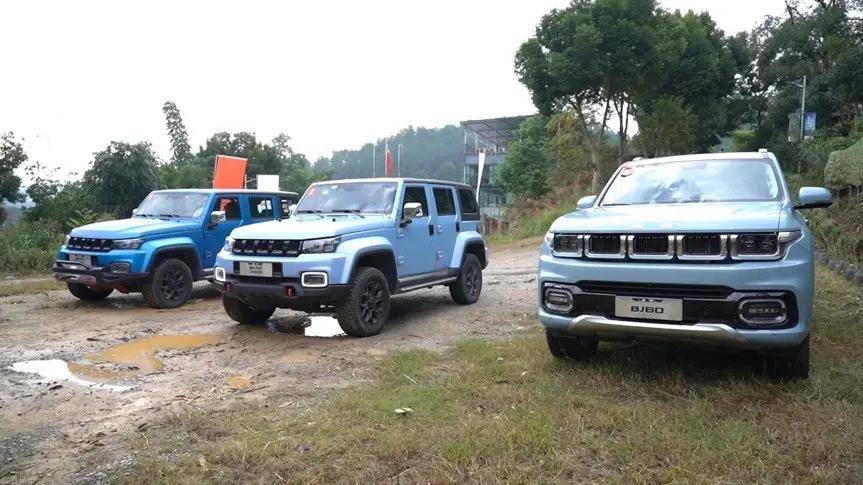 专业越野兼顾旅途舒适 30万内买啥车？揭秘BJ60越野场地试驾感受_搜狐汽车_搜狐网