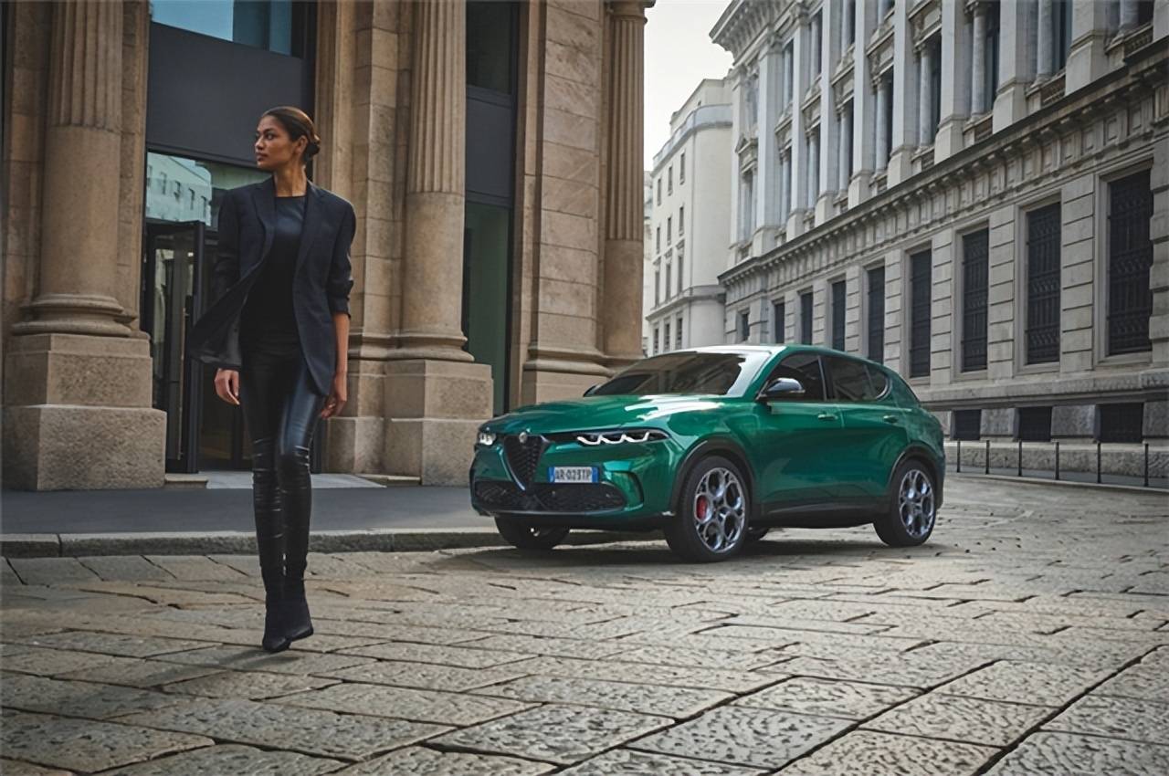 30万不到的意式性能SUV，Tonale真有那么“哇塞”？_搜狐汽车_搜狐网