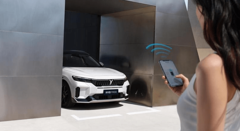 新问界M7的华为ADS2.0确实很强，但这台车有资格向它发起挑战！_搜狐汽车_搜狐网