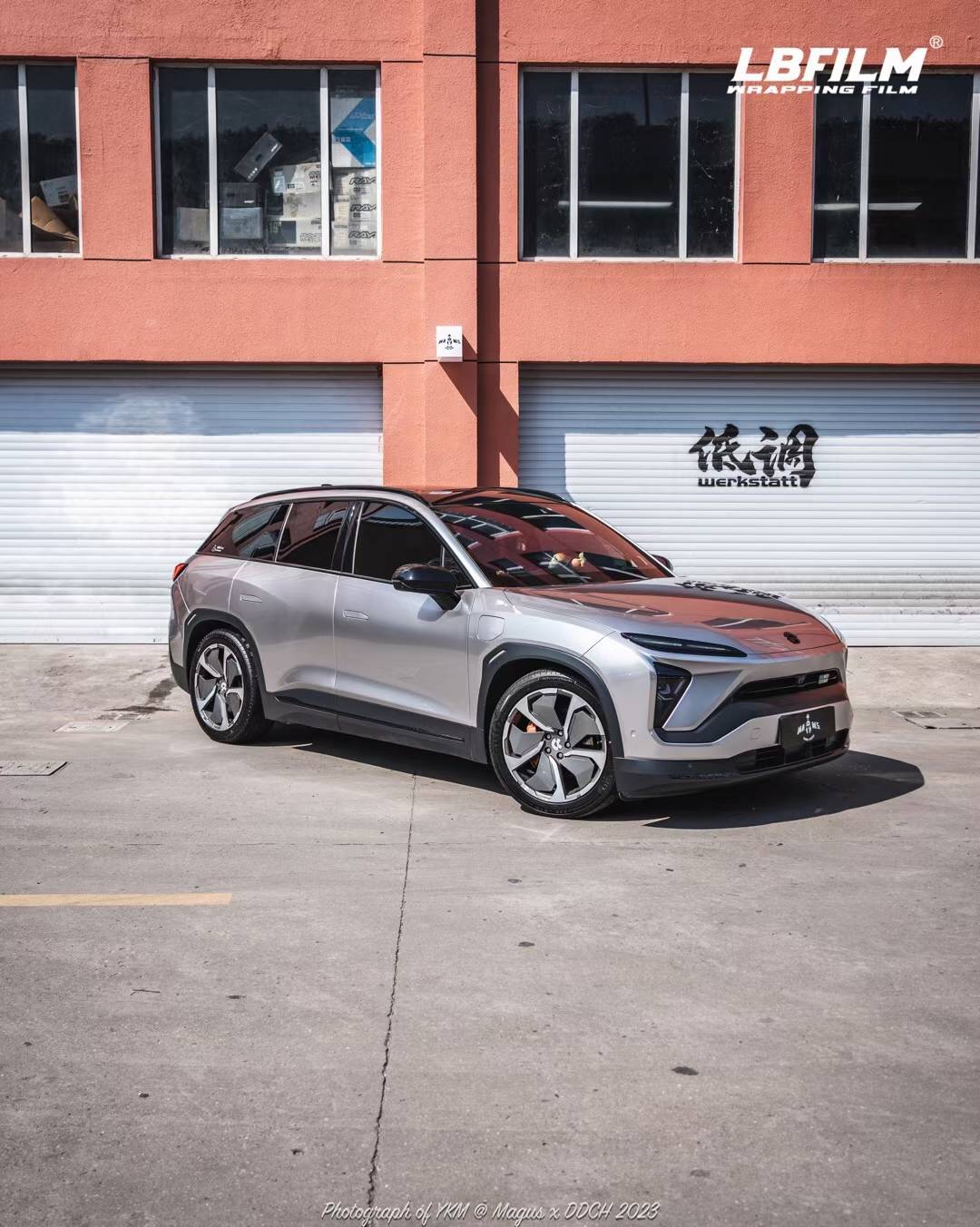 蔚来ES6-LB改色膜液态金属铝水银，流动得的金属质感确实没得说_搜狐汽车_搜狐网