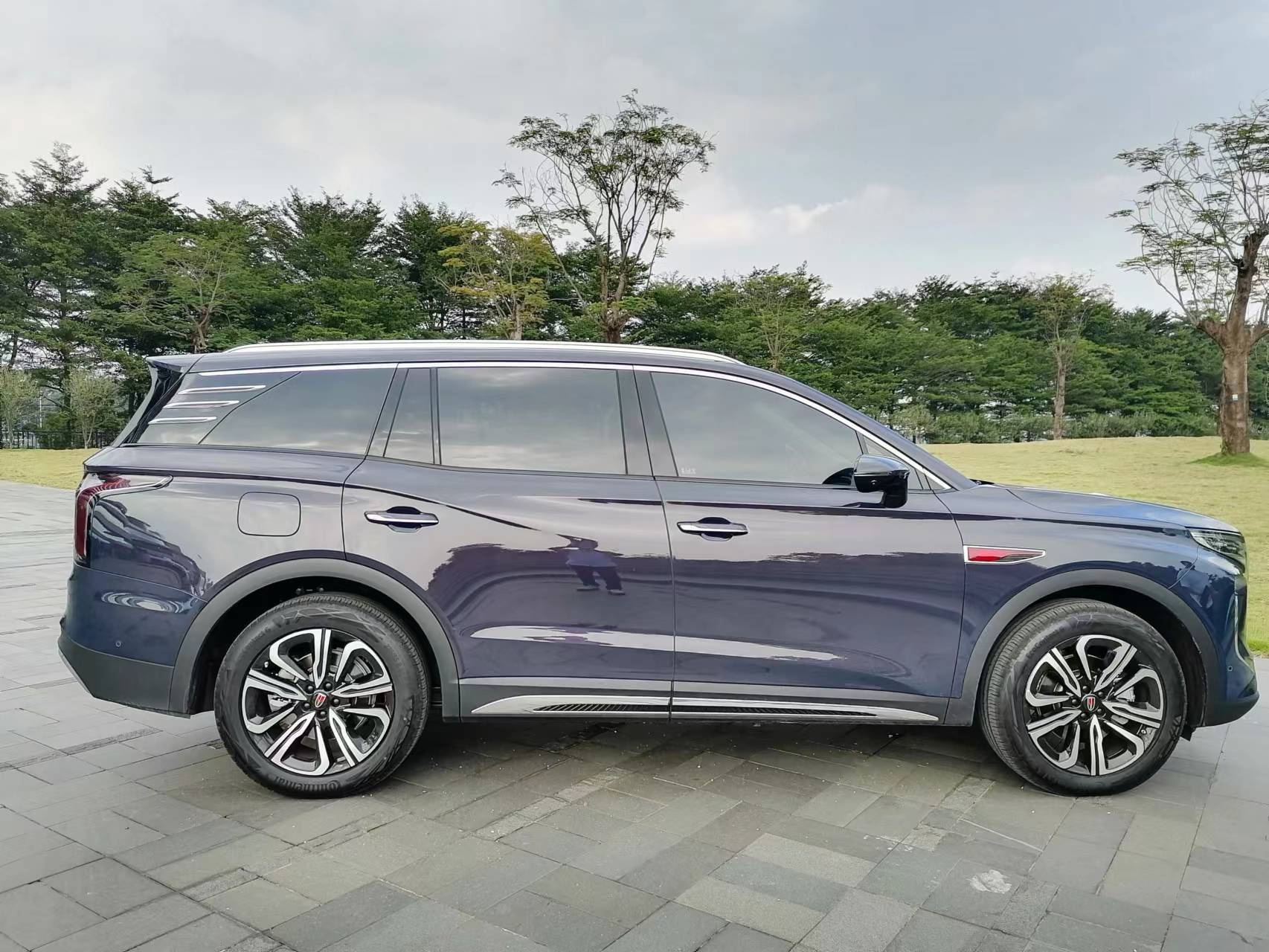 试驾|全新红旗HS7，C级豪华智驾SUV新典范_搜狐汽车_搜狐网