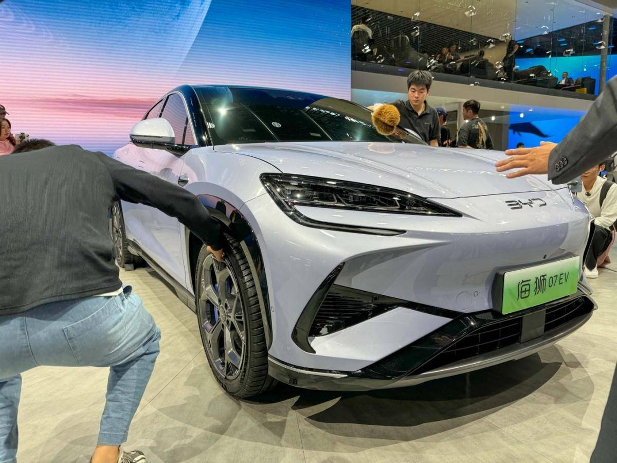 海洋美学加持，搭载iTAC技术，设计比亚迪海狮07 EV亮相_搜狐汽车_搜狐网