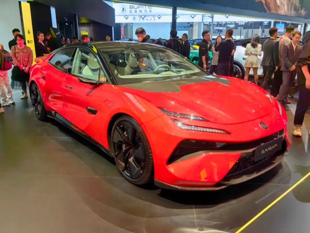 都是来自浩瀚架构，为什么极氪007和沃尔沃EM90相差60万元？_搜狐汽车_搜狐网