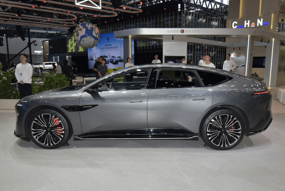 阿维塔12与奥迪A6L，一场新时代豪华轿车的巅峰对决_搜狐汽车_搜狐网