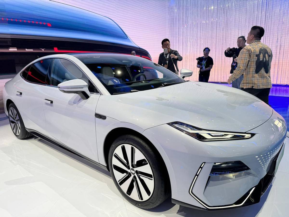 充电5分钟续航180km，吉利银河E8真的要超车了_搜狐汽车_搜狐网