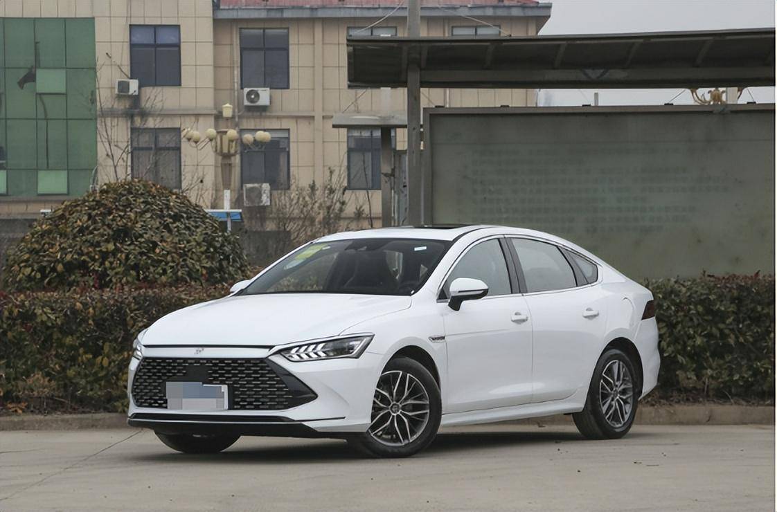 新秀VS老将，银河L6实力碾压比亚迪秦PLUS DMI_搜狐汽车_搜狐网