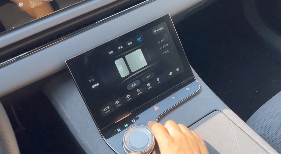 岚图追光PHEV，能否成为56E的终结者？_搜狐汽车_搜狐网