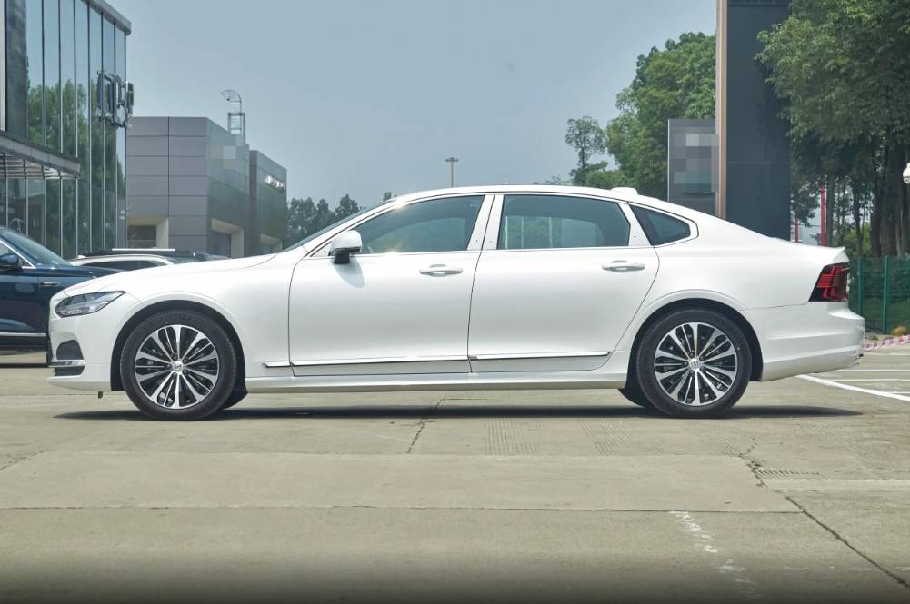 沃尔沃再次降价，S90直降10万，配2.0T+8AT+48V，不比A6L香？_搜狐汽车_搜狐网