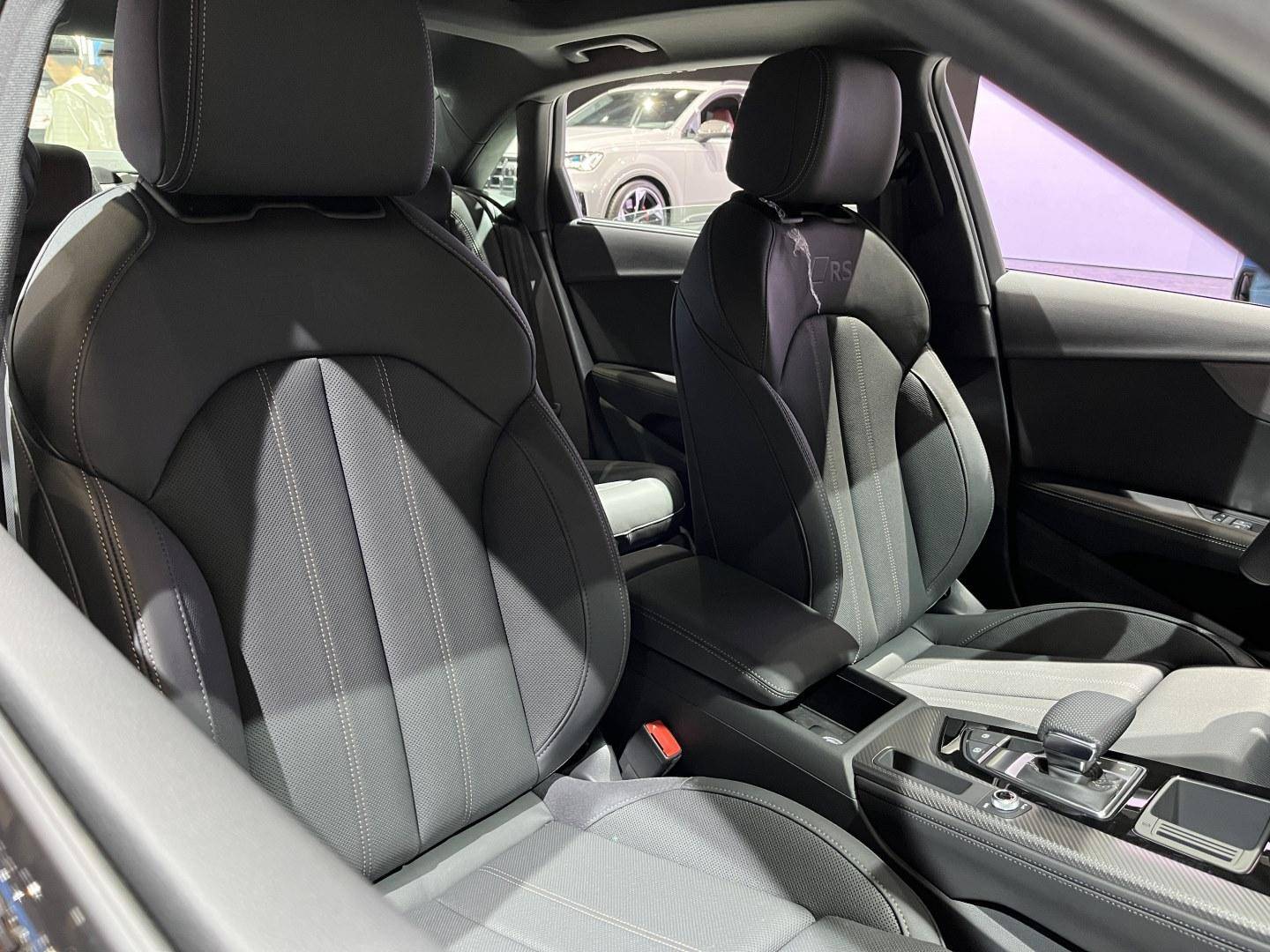 奥迪A4L B&O星夜版，是豪华B级车的标杆，更是最懂用户出行的知音伙伴_搜狐汽车_搜狐网