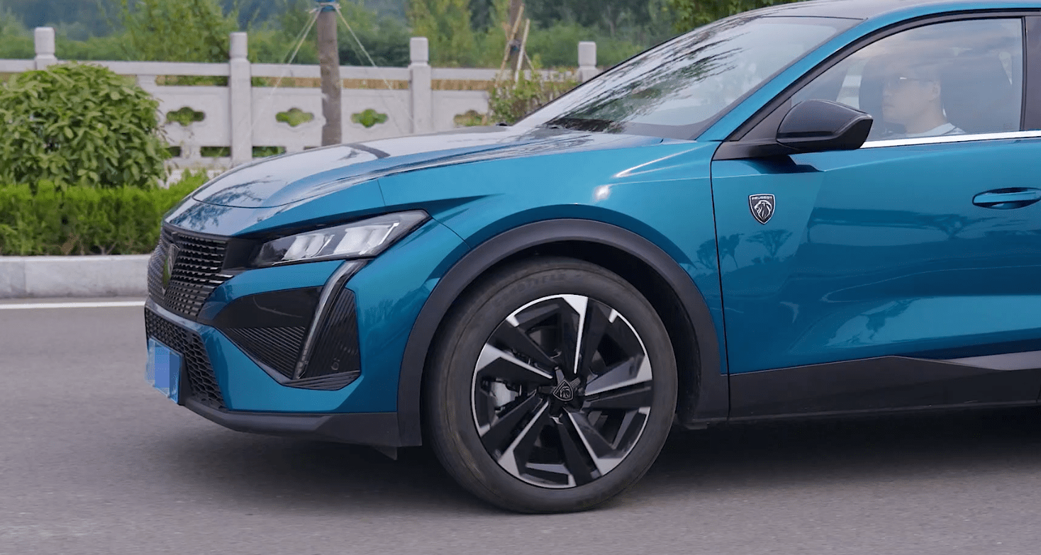 【标致408X长测33】什么是运动？开过标致408X之后，你就知道了！_搜狐汽车_搜狐网