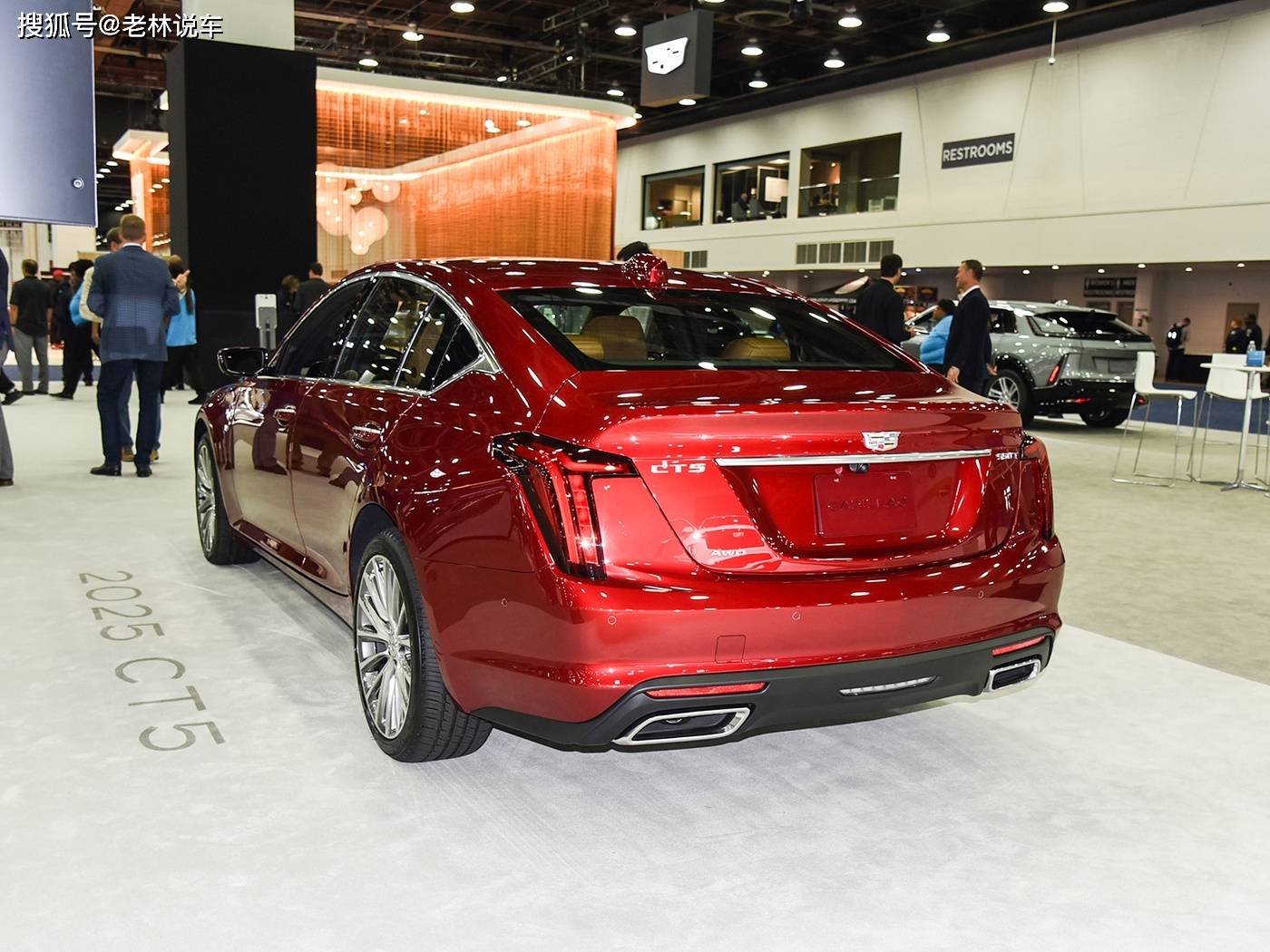 全新凯迪拉克CT5曝光，配2.0T+10AT，内饰升级33英寸9K曲面屏_搜狐汽车_搜狐网