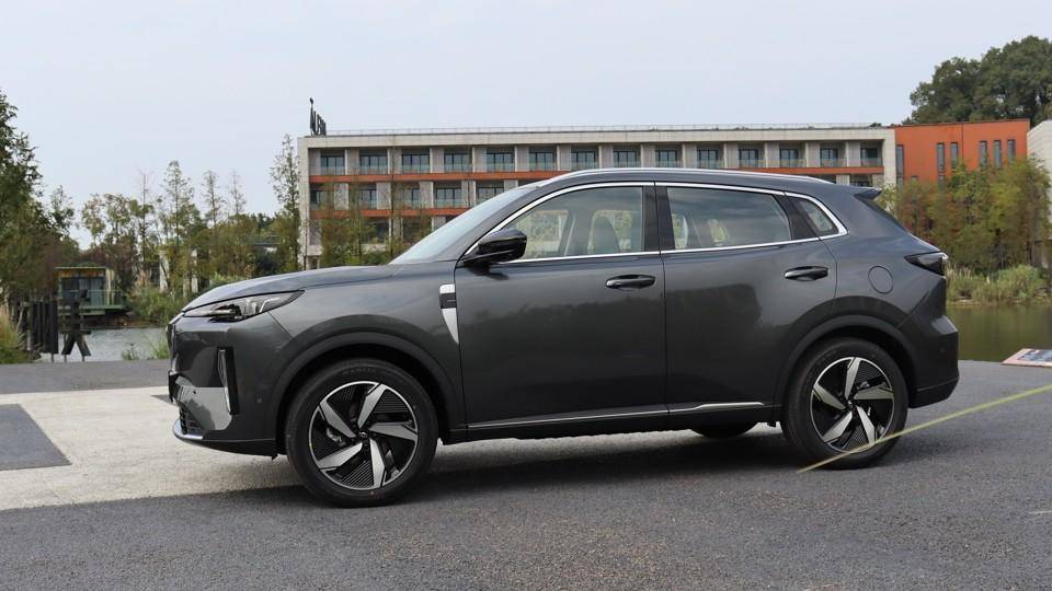 燃油SUV不用看了，12万买启源Q05，养车仅9百/月？_搜狐汽车_搜狐网