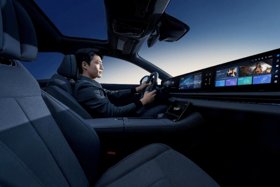 岚图追光PHEV向BBA“宣战”，对手却是比亚迪汉DM-p？_搜狐汽车_搜狐网